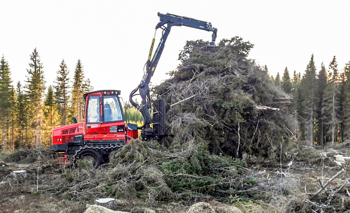 Metsäpalvelu Hiekkala Oy - laadukas kalusto takaa hyvän lopputuloksen